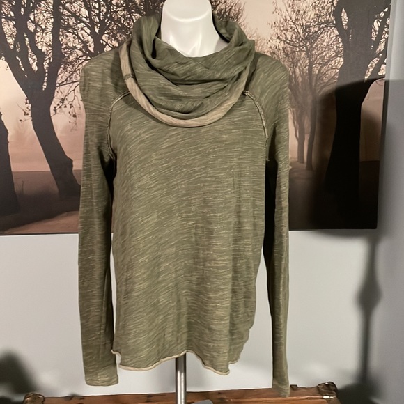 Free People | Sweaters | Fp Beach Cocoon Cowl Neck Lightweight Sweater ...